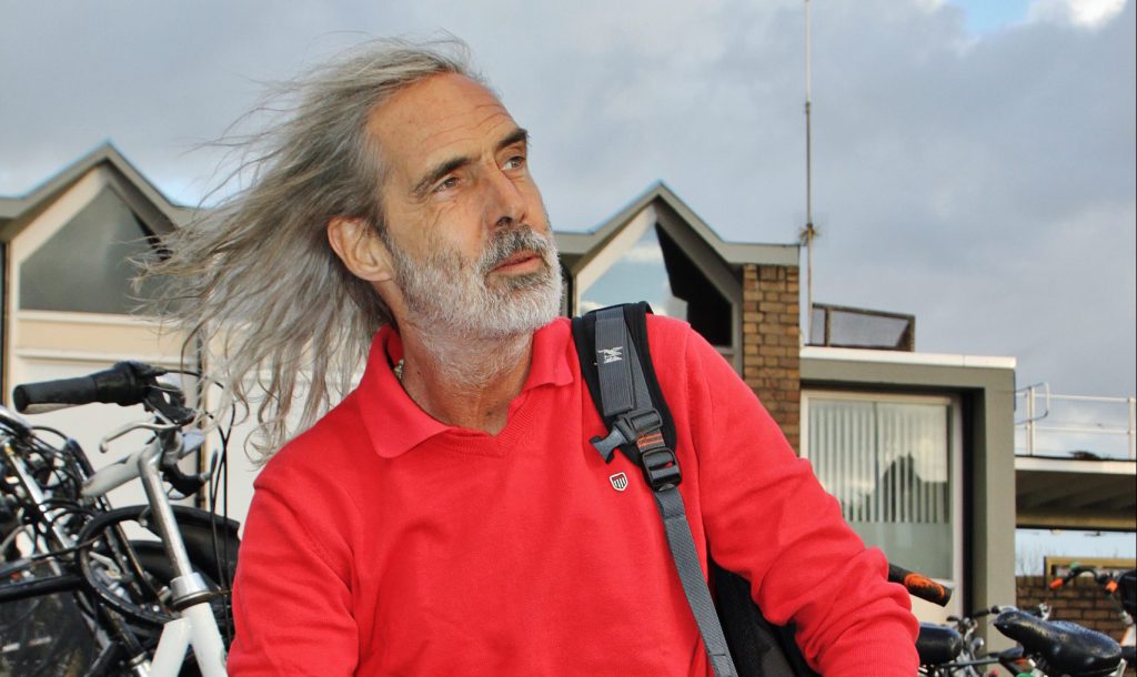 Hans de Booij woont in caravan - Weekblad Party