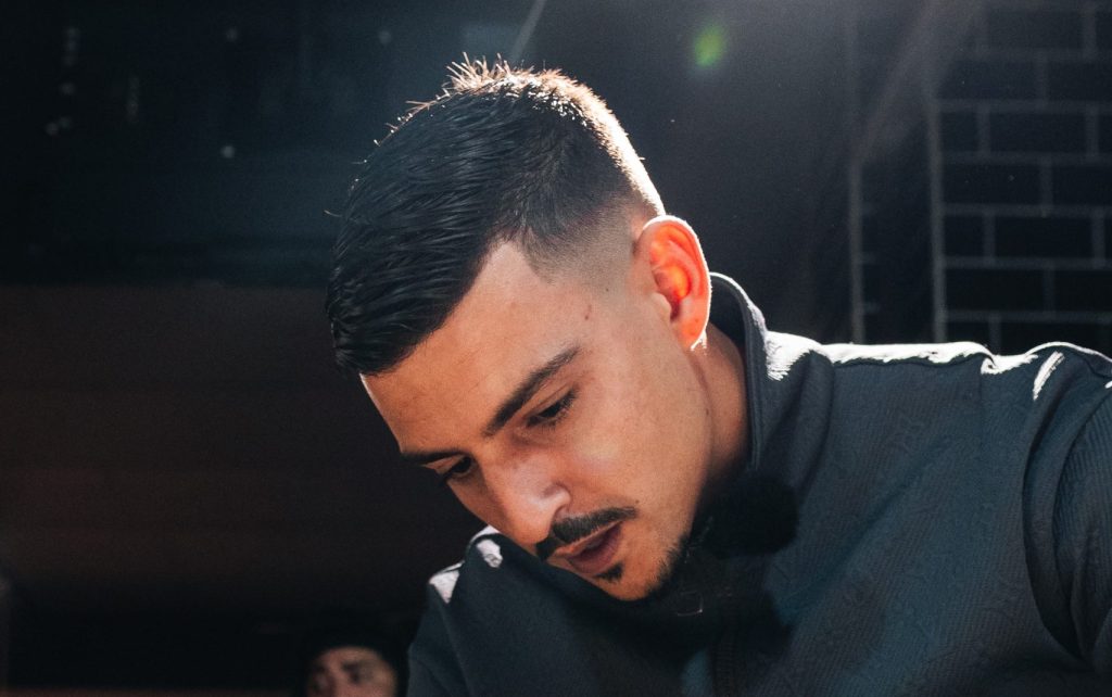 Rapper Boef lanceert eigen burger én French Taco met Johnny's Burger ...