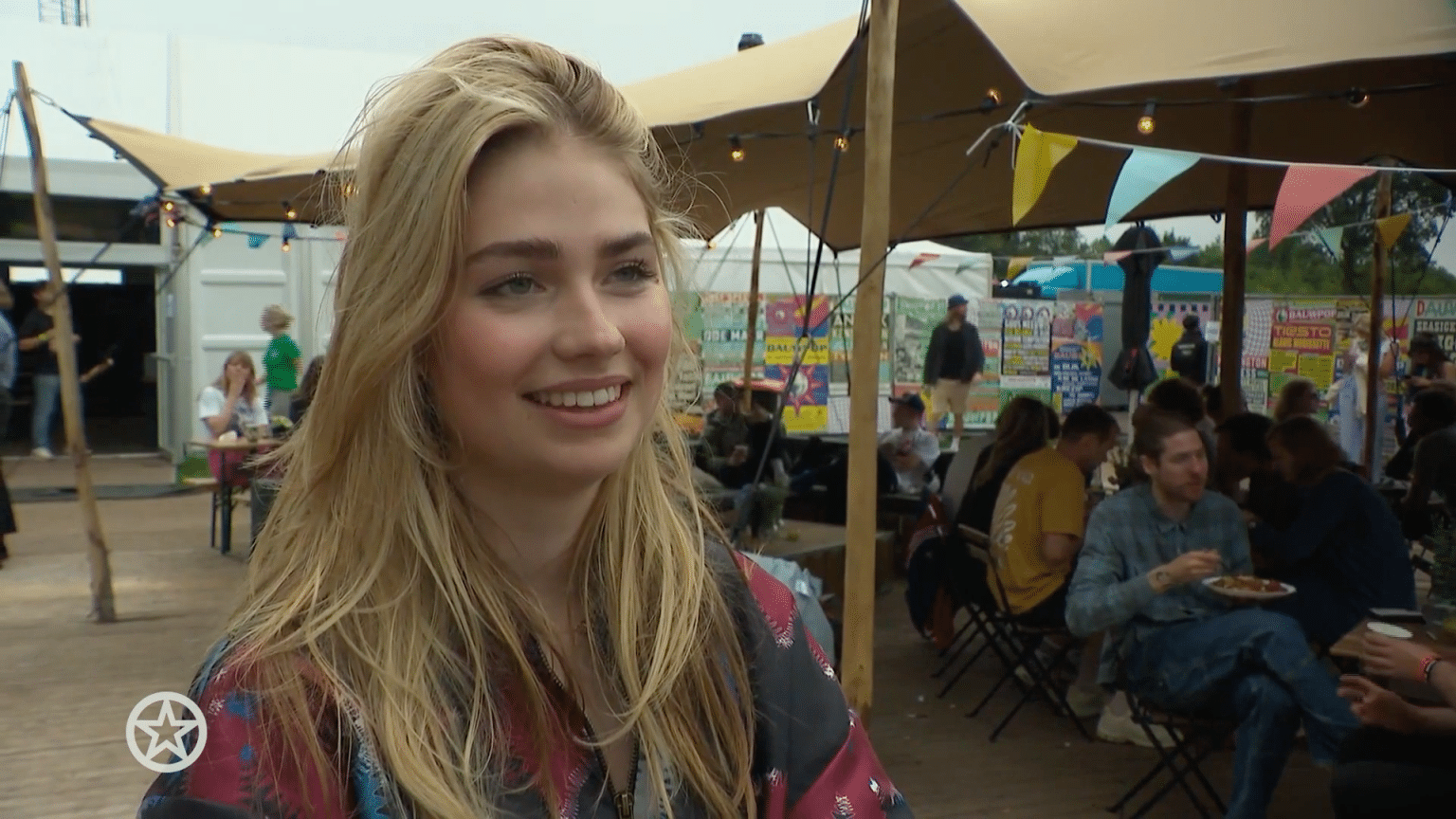 Roxy Dekker in interview openhartig over carrière en relatie - Weekblad ...
