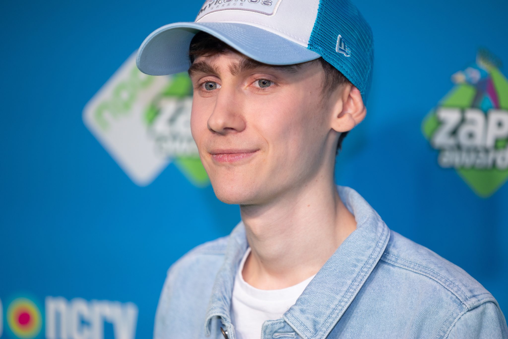 JOB alias DutchTuber brengt met zijn nieuwste single ‘Winterjas’ een ...