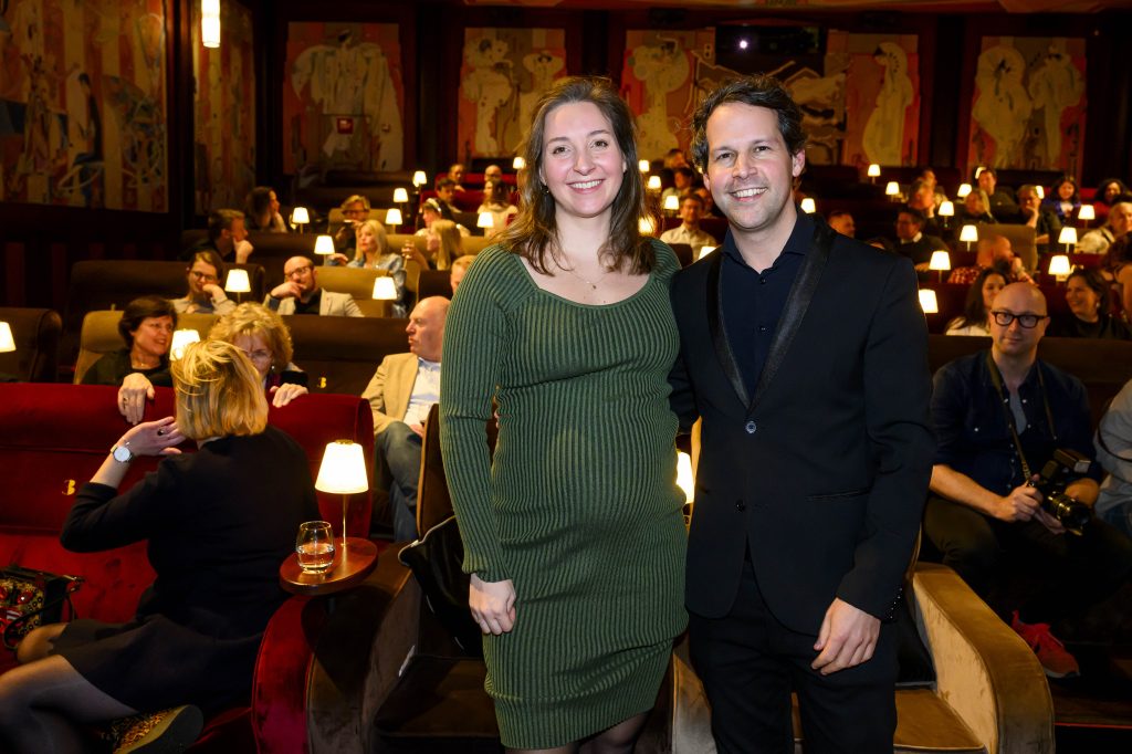 Victor Mids en partner Myrthe zijn in verwachting - Weekblad Party