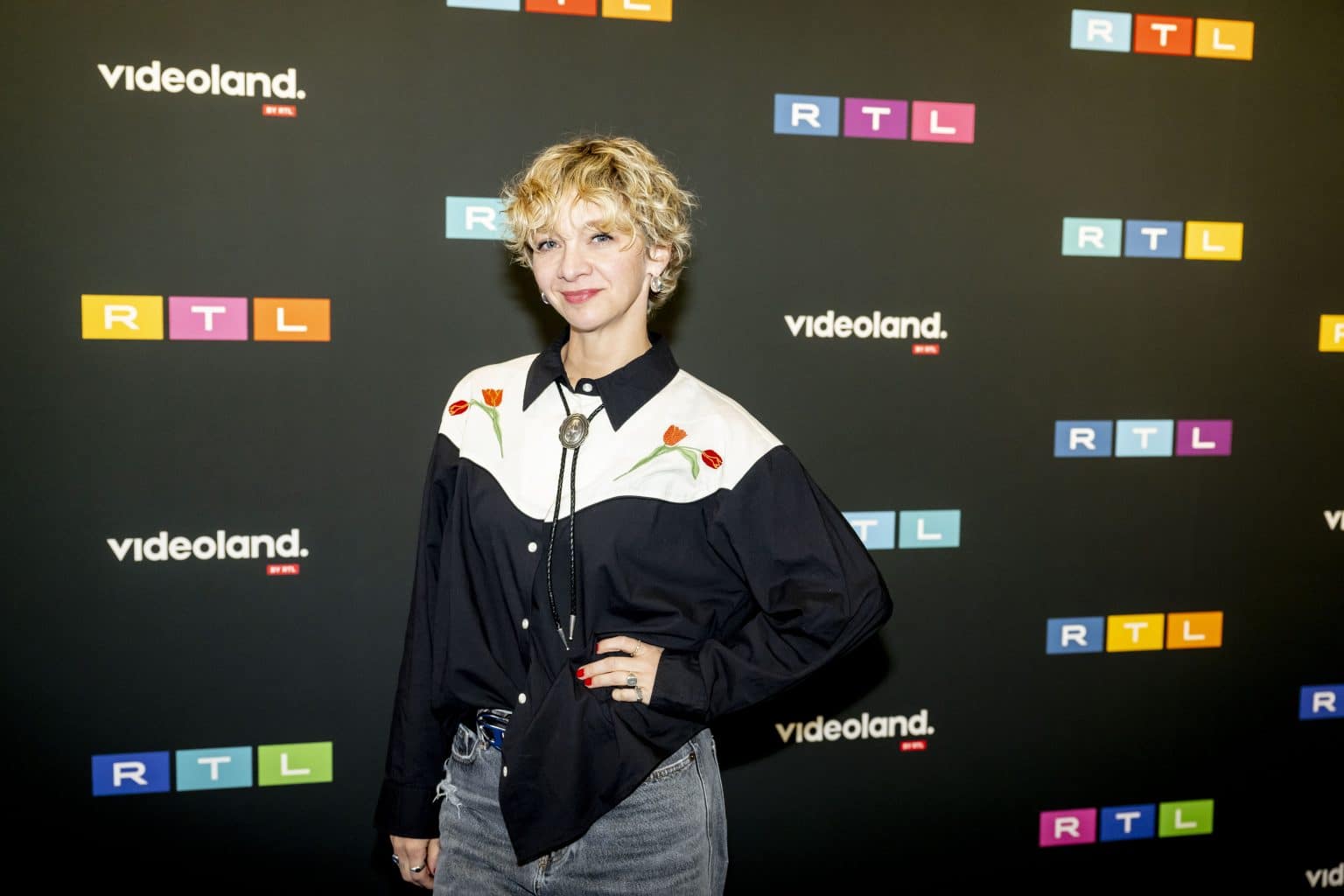 Zó ziet de man van Krezip-zangeres Jacqueline Govaert eruit! - Weekblad ...