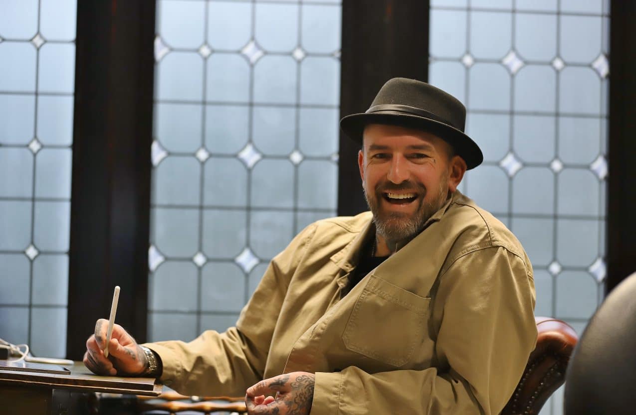 Ben Saunders radeloos na mislukte operatie - Weekblad Party