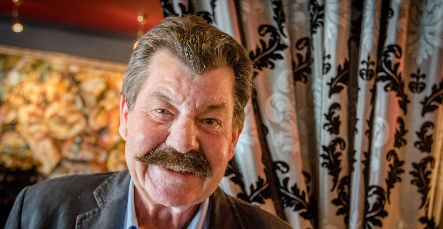 Chiel Montagne (80) overleden: hét gezicht van het Nederlandstalige ...