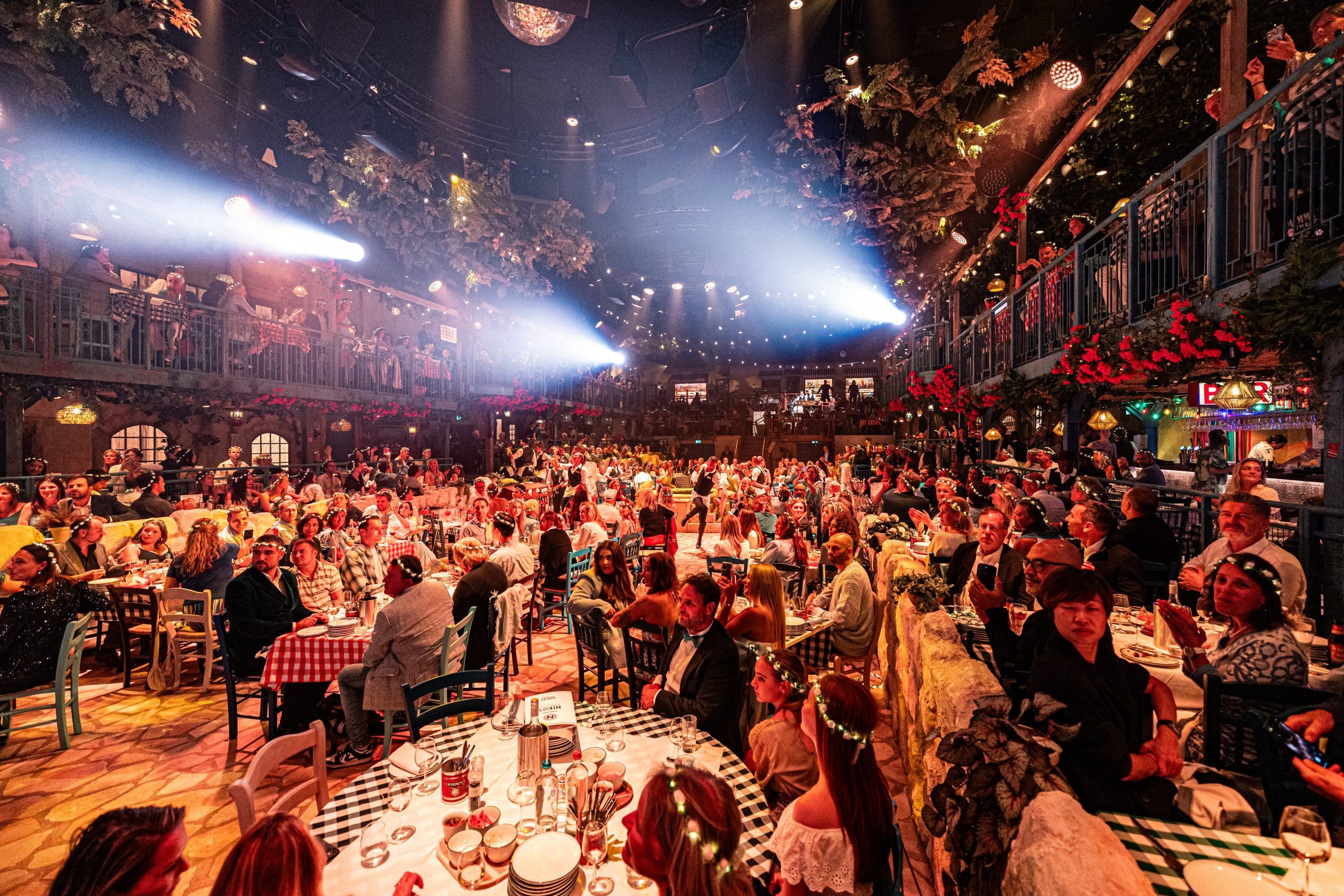 Cast verrast door stopzetten ‘Mamma Mia! The Party’ - Weekblad Party