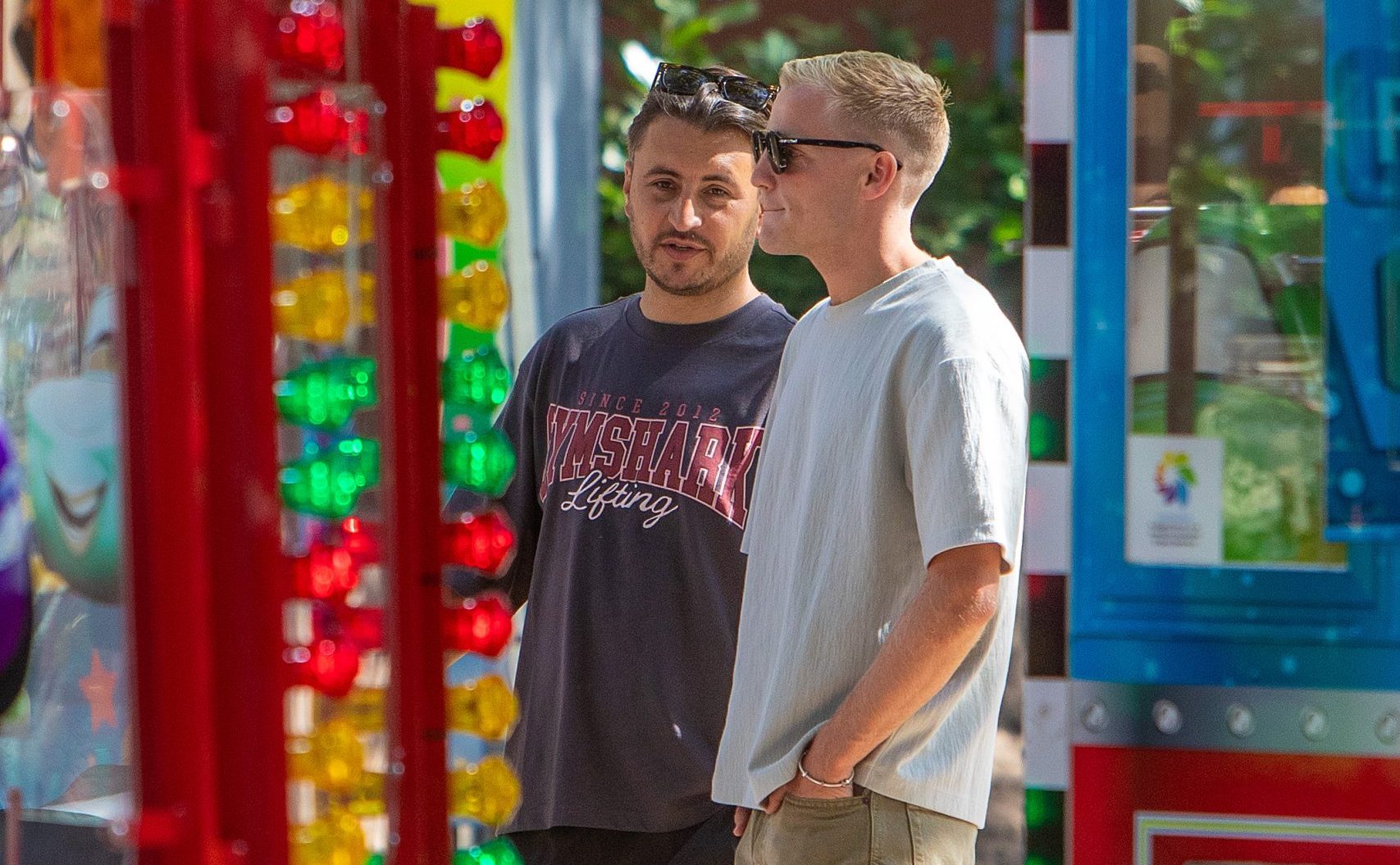 Dikke vriendschap tussen zanger en voetballer: Danny & Donny ...