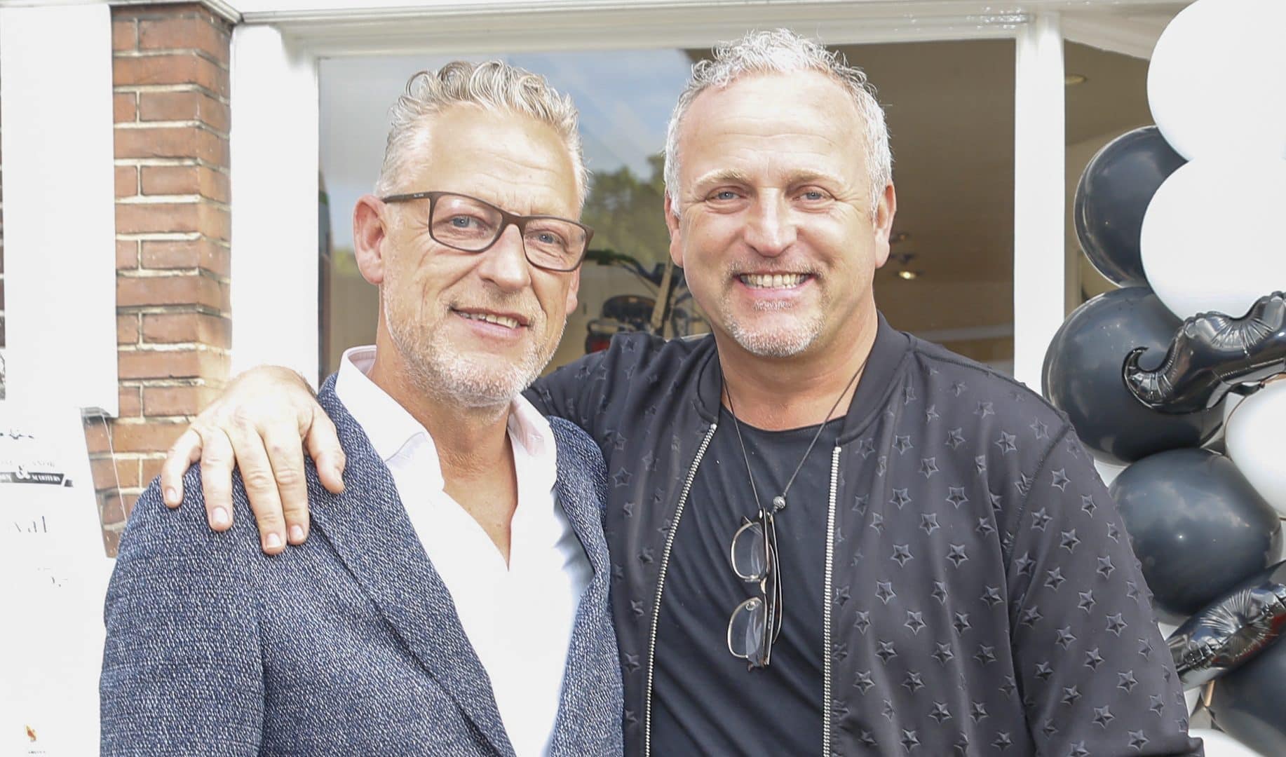 Gordons broer John is woest: graf moeder beschimpt door derden ...