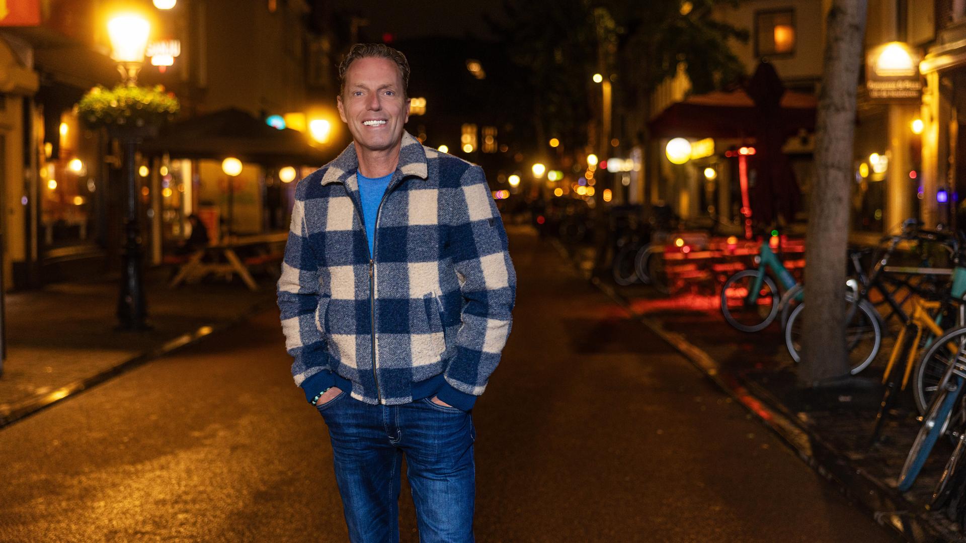 Rob Geus keert terug op SBS6 met nieuw programma De Hygiënepolitie ...