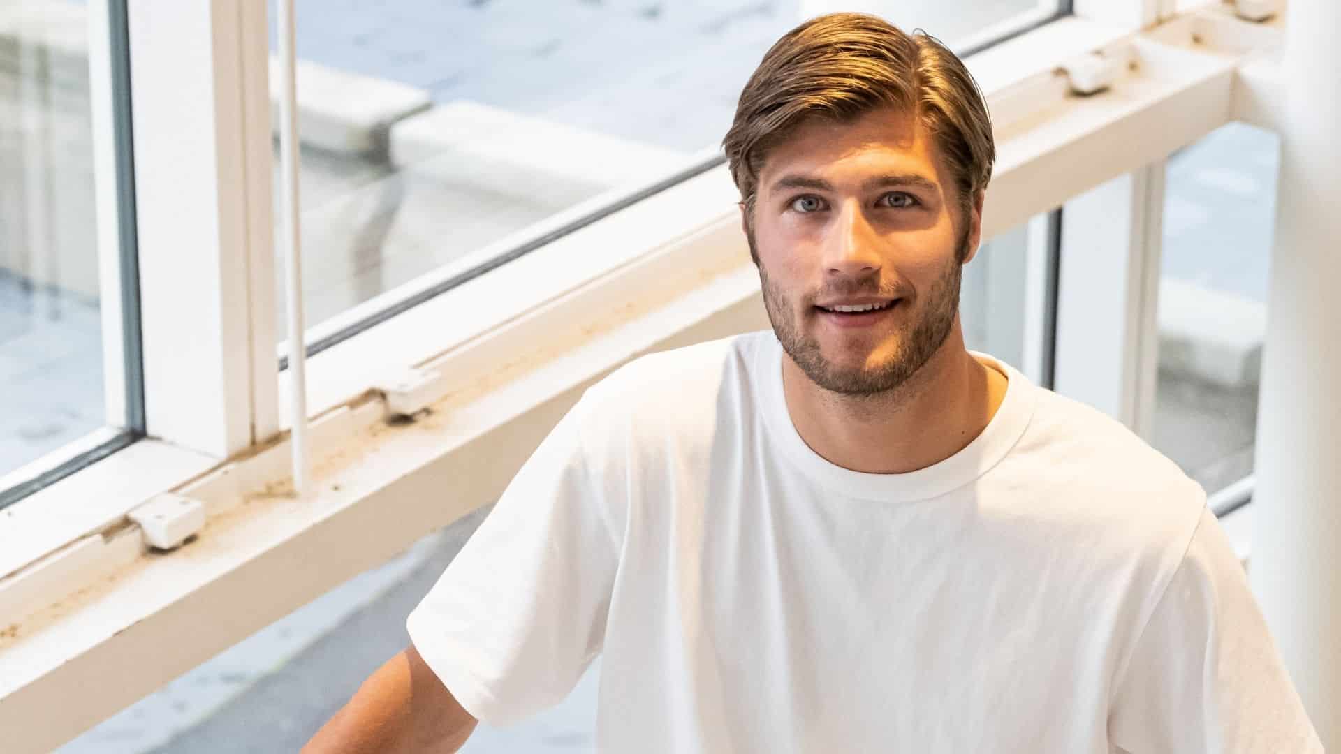 Jeanneau van Beurden: Slecht nieuws voor zijn vrouwelijke fans.